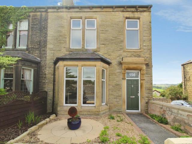 5 bedroom end of terrace house for sale