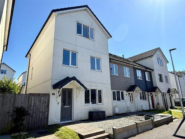 5 bedroom end of terrace house for sale
