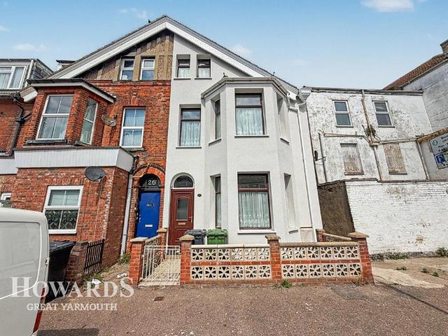 5 bedroom end of terrace house for sale