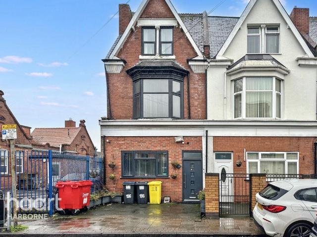 5 bedroom end of terrace house for sale