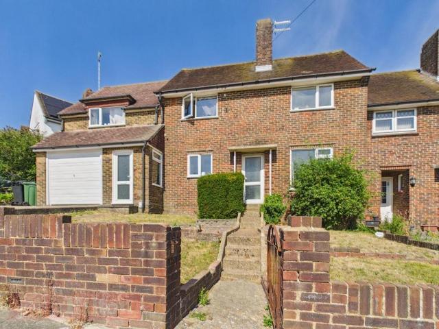 5 bedroom end of terrace house for sale