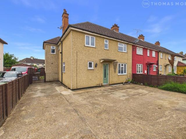 5 bedroom end of terrace house for sale