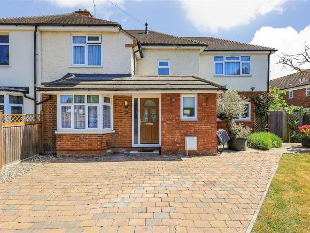 5 bedroom end of terrace house for sale