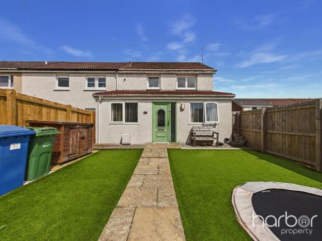 5 bedroom end of terrace house for sale
