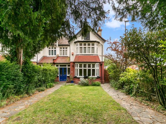 5 bedroom semi detached house for sale