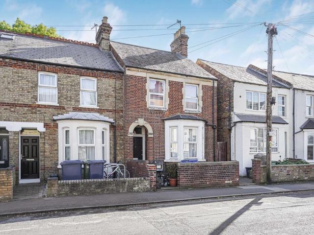 5 bedroom end of terrace house for sale