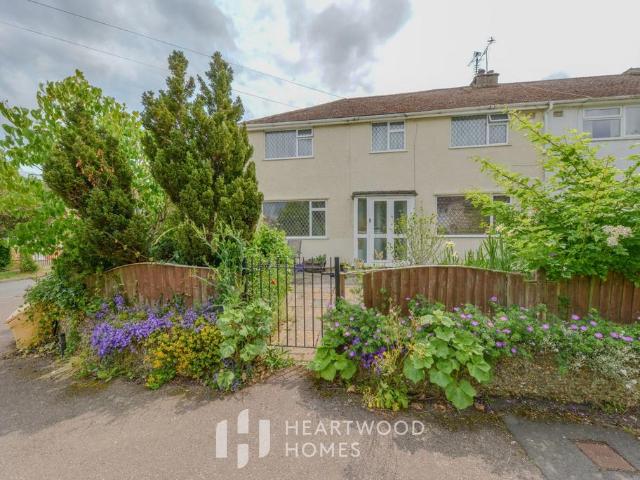 5 bedroom end of terrace house for sale
