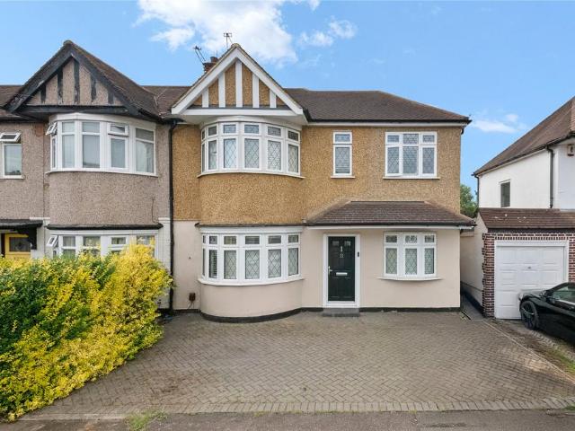 5 bedroom end of terrace house for sale