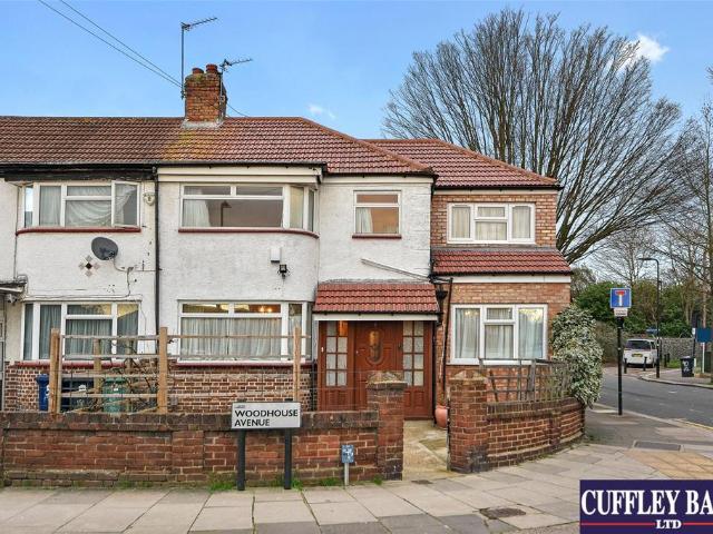 5 bedroom end of terrace house for sale