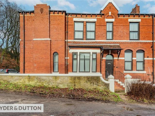5 bedroom end of terrace house for sale