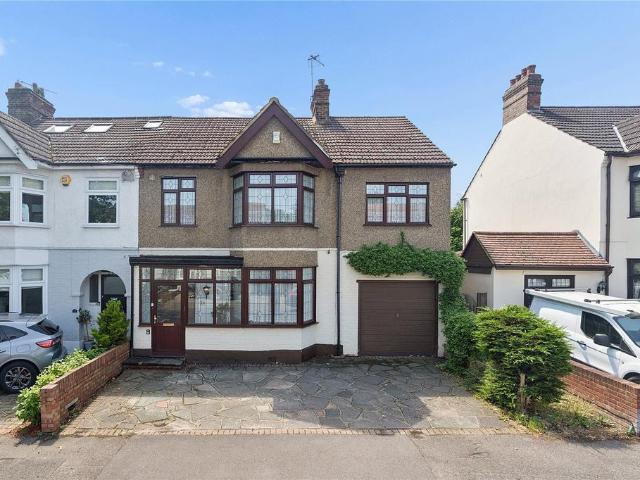 5 bedroom end of terrace house for sale