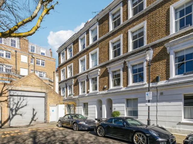 5 bedroom end of terrace house for sale