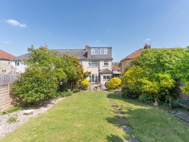 5 bedroom end of terrace house for sale