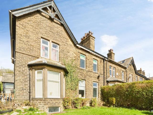 5 bedroom end of terrace house for sale