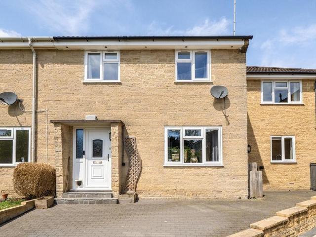 5 bedroom end of terrace house for sale