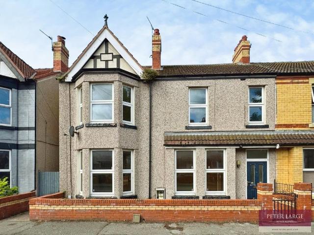 5 bedroom end of terrace house for sale