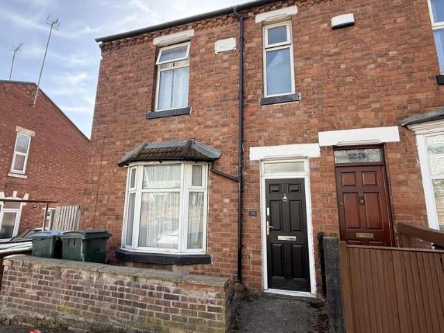 5 bedroom end of terrace house for sale