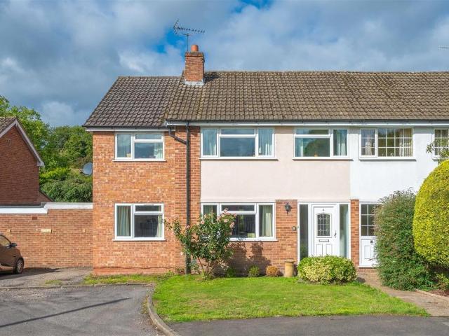 5 bedroom end of terrace house for sale