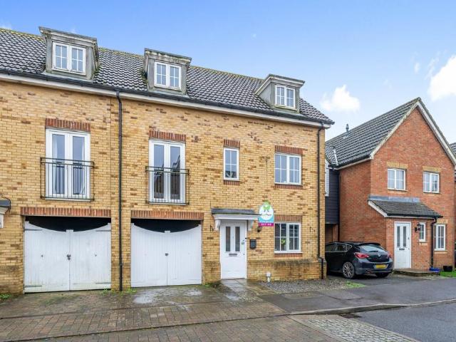 5 bedroom end of terrace house for sale