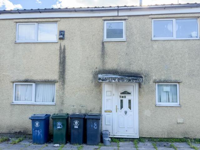5 bedroom end of terrace house for sale