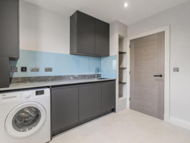 5 bedroom end of terrace house for sale in 36 Kenmure Gardens, Bishopbriggs, Glasgow, G64