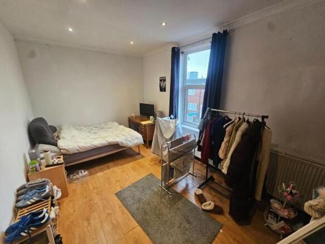 5 bedroom end of terrace house for sale in Claremont Road, Manchester, M14