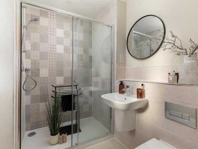 5 bedroom end of terrace house for sale in Staverton Road, Daventry, NN11