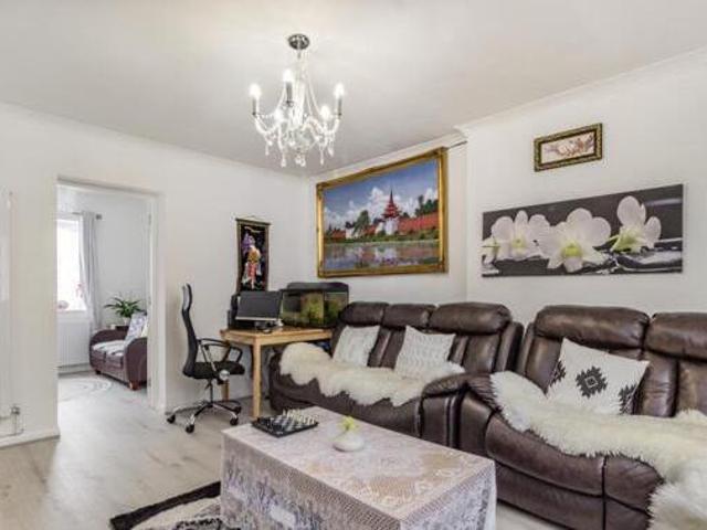 5 Bedroom End Of Terrace House For Sale In Barking