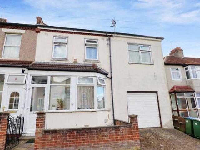 5 Bedroom End Of Terrace House For Sale In Belvedere, Kent