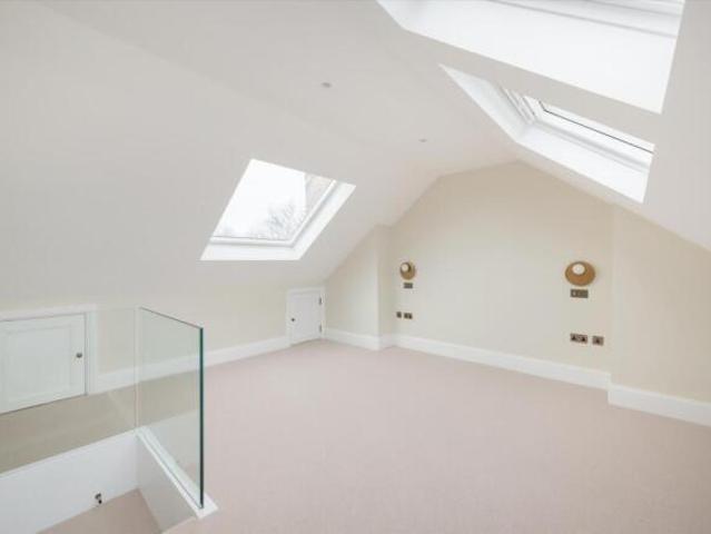 5 bedroom end of terrace house for sale in Branch Hill, London, NW3