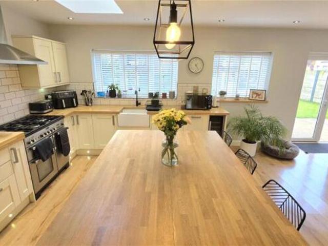 5 bedroom end of terrace house for sale in Brownshill Green Road, Coundon, Coventry, West Midlands, CV6