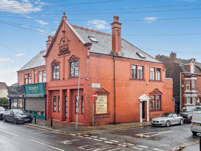 5 bedroom end of terrace house for sale in Eaton Road, West Derby, Liverpool, L12
