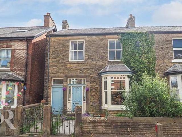 5 bedroom end of terrace house for sale in Hayfield Road ChapelEnLeFrith SK23