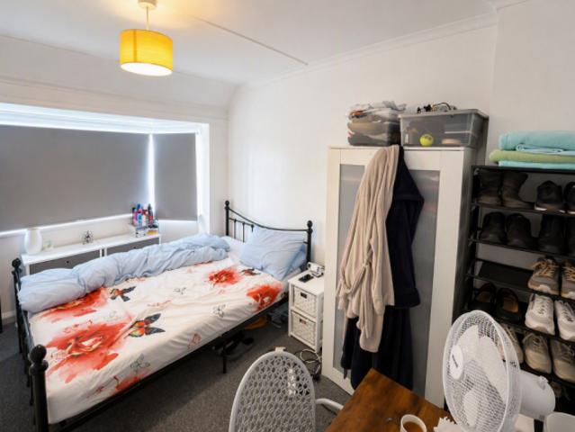5 bedroom end of terrace house for sale in Henwick Avenue, Worcester, Worcestershire, WR2 5JB, WR2