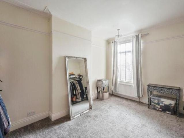 5 bedroom end of terrace house for sale in Imperial Crescent, Doncaster, DN2