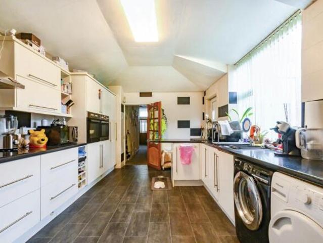 5 bedroom end of terrace house for sale in Lower Rawson Street, Bolton, Greater Manchester, BL4