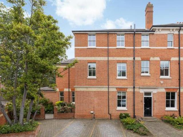 5 Bedroom End Of Terrace House For Sale In London