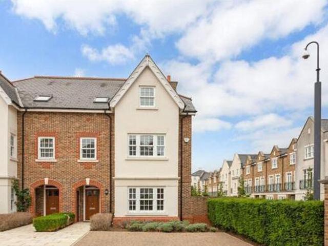 5 Bedroom End Of Terrace House For Sale In London