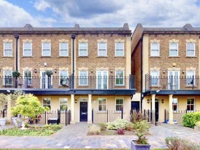 5 Bedroom End Of Terrace House For Sale In London