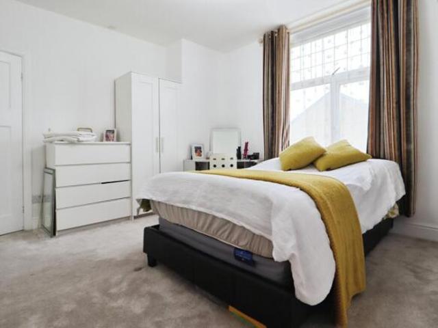 5 bedroom end of terrace house for sale in Lansdowne Road, Cardiff, CF5
