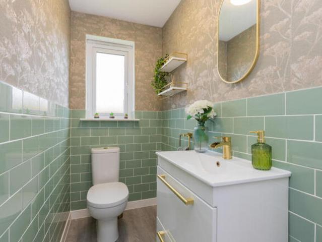 5 bedroom end of terrace house for sale in National Drive, Glasgow, City, G43