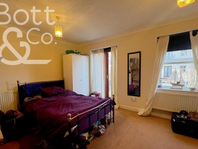5 bedroom end of terrace house for sale in Southdown Mews, Brighton, BN2