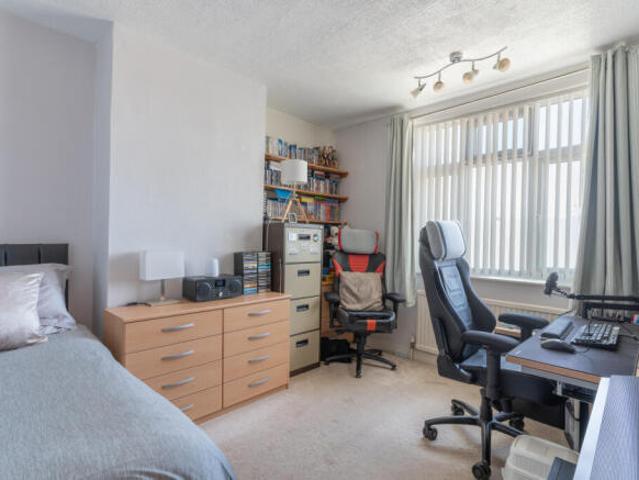 5 bedroom end of terrace house for sale in Station Road, Kingswood, Bristol, BS15