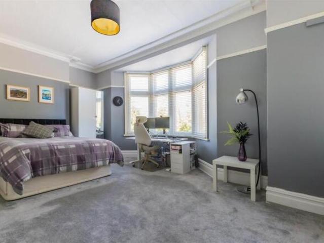 5 bedroom end of terrace house for sale in Pencisely Road, Llandaff, Cardiff, CF5