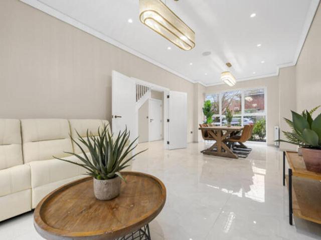 5 bedroom end of terrace house for sale in Priory Grove, Salford, M7