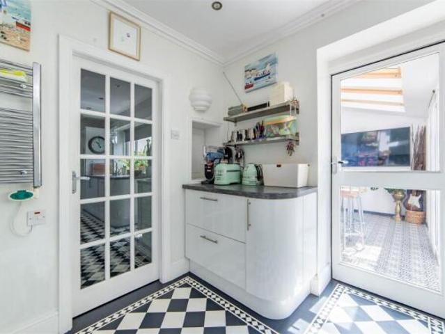 5 bedroom end of terrace house for sale in Rothwell Road, Gosforth, NE3