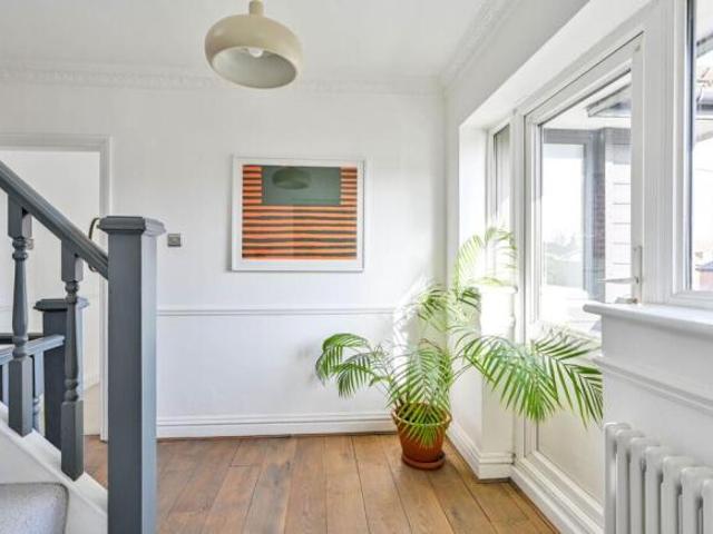 5 bedroom end of terrace house for sale in Robin Hood Lane, Kingston Vale, London, SW15