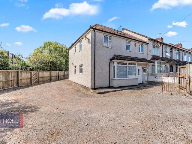5 bedroom end of terrace house to rent