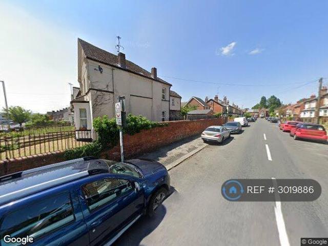 5 bedroom end of terrace house to rent