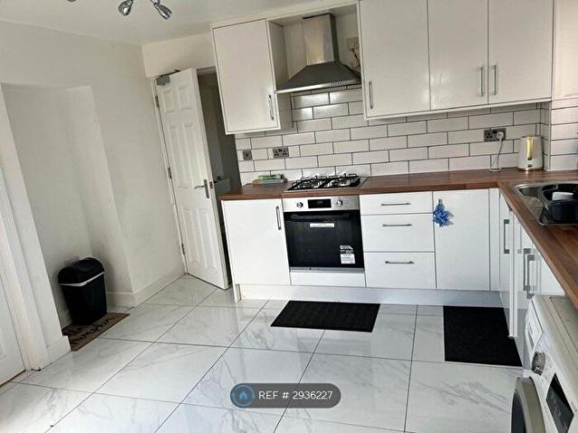 5 Bedroom End Of Terrace House To Rent In Kennet Close, Bicester, OX26